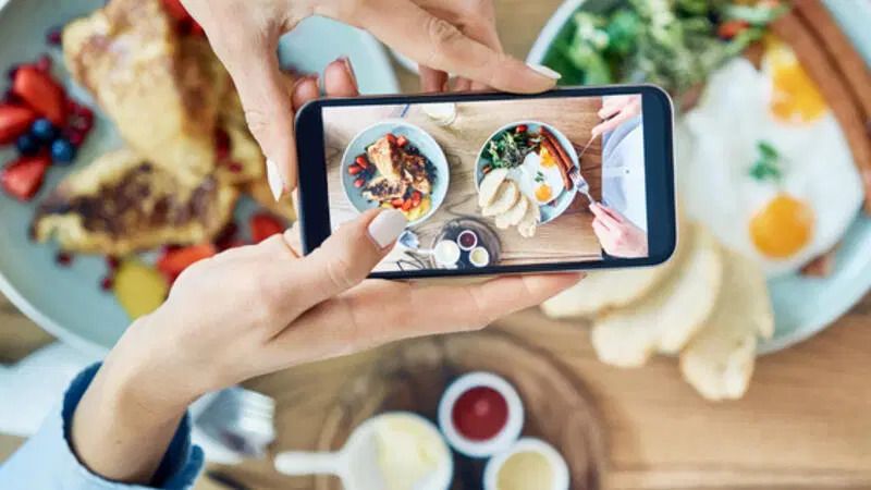 Top 20 Must-Follow Toronto Food Influencers in 2025